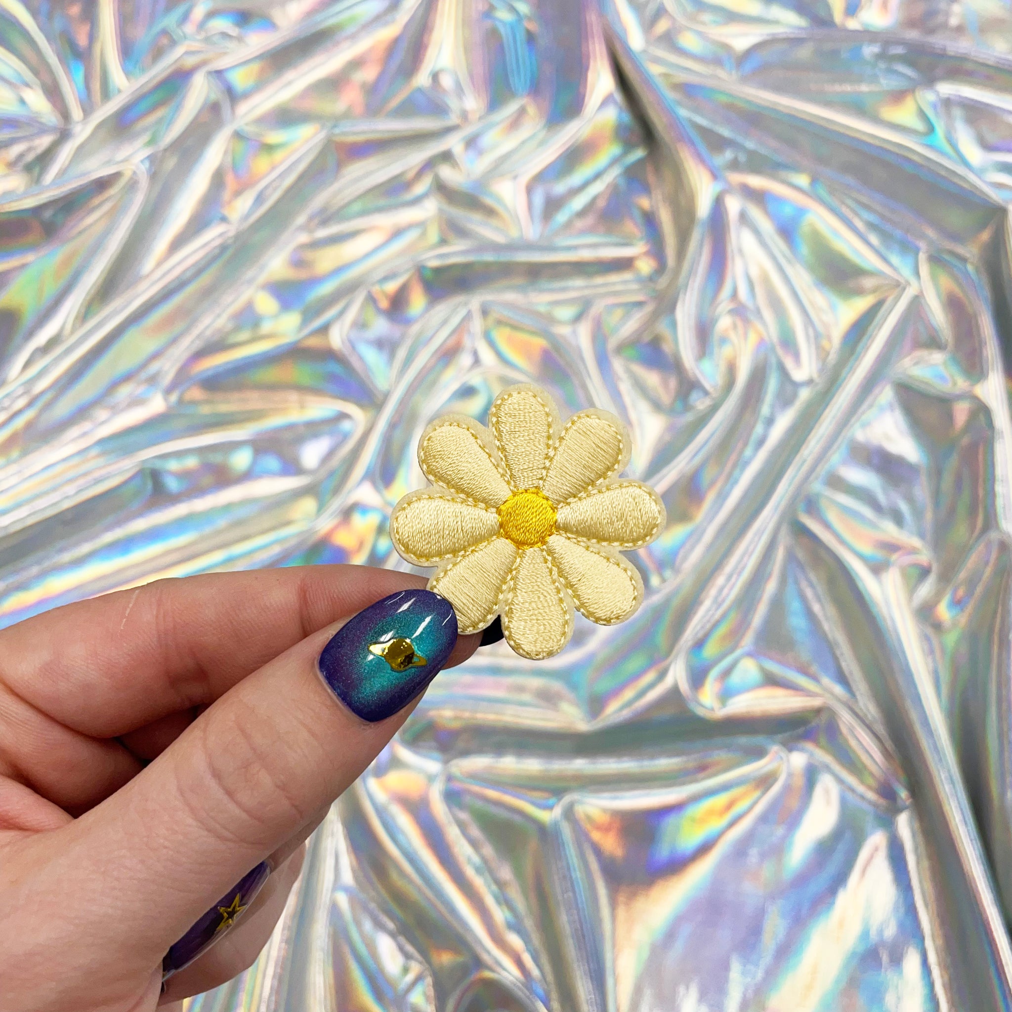 Small Iron-On Daisy Embroidered Patches – The Crafty Engineer