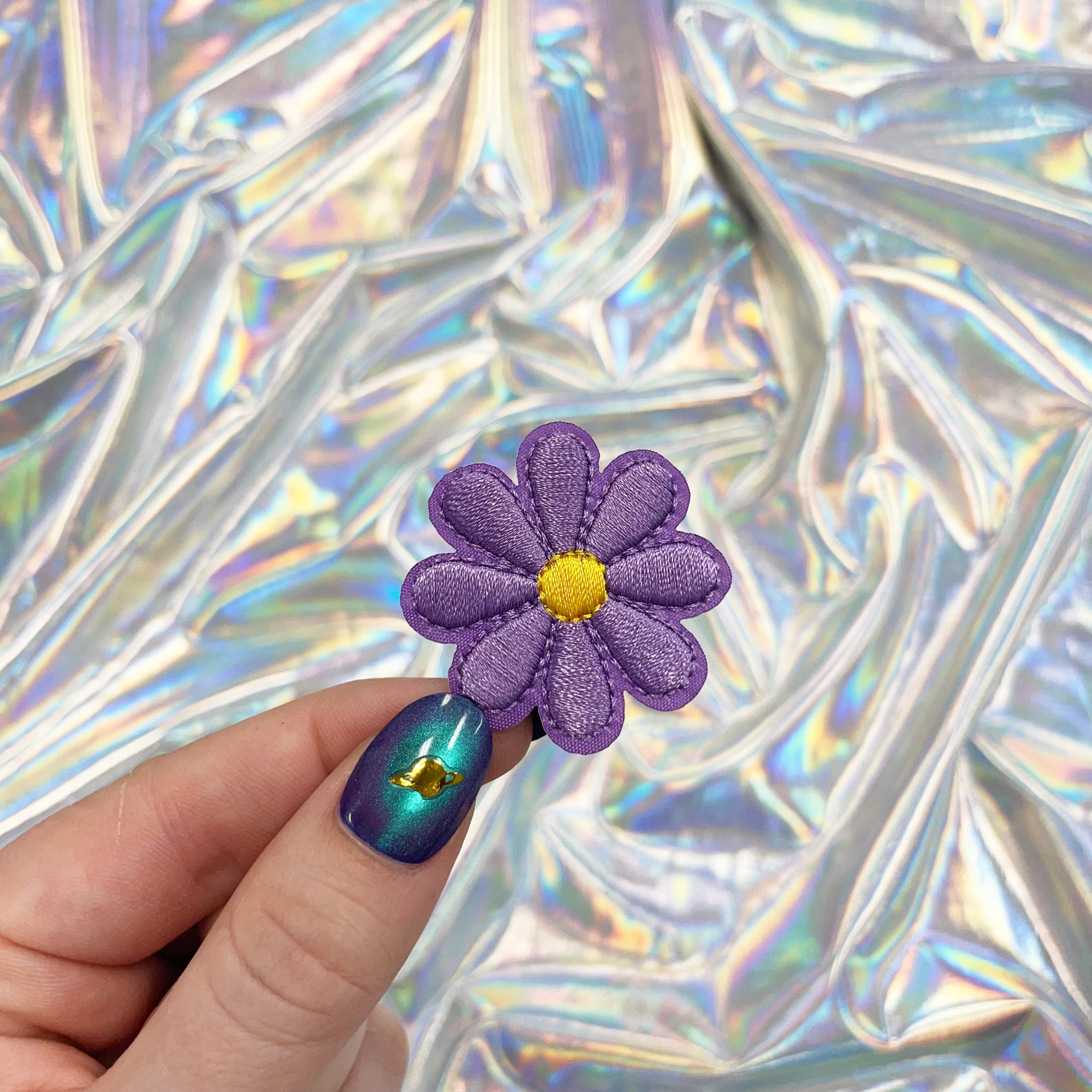 Small Iron-On Daisy Embroidered Patches – The Crafty Engineer